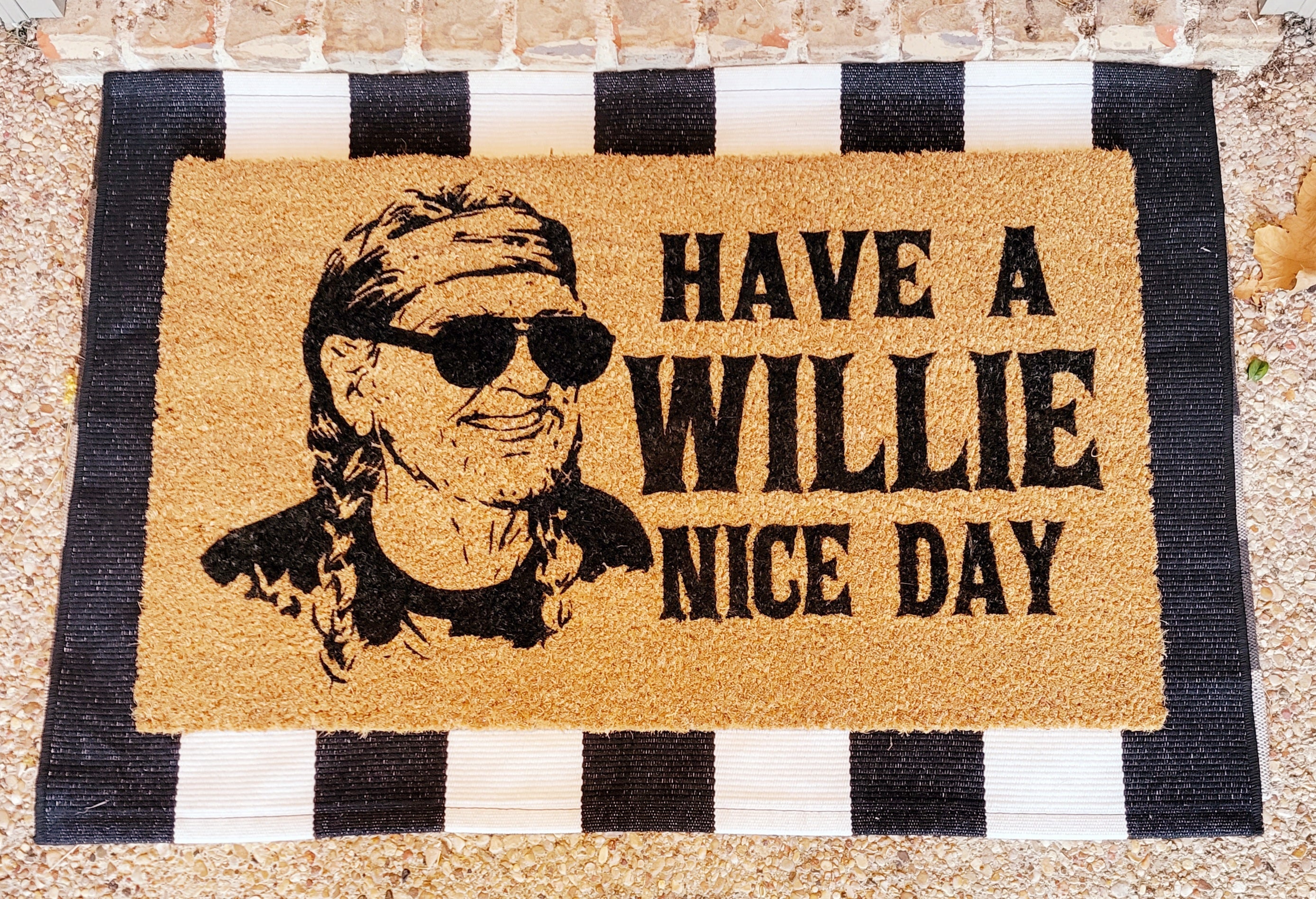 Willie Doormat – Simply She-nannigans